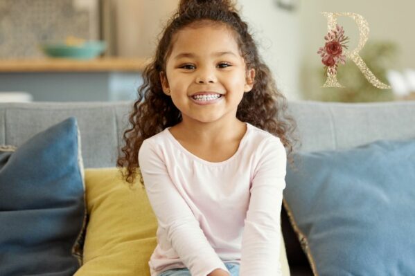 415+ R Girl Names & Their Charming Meanings